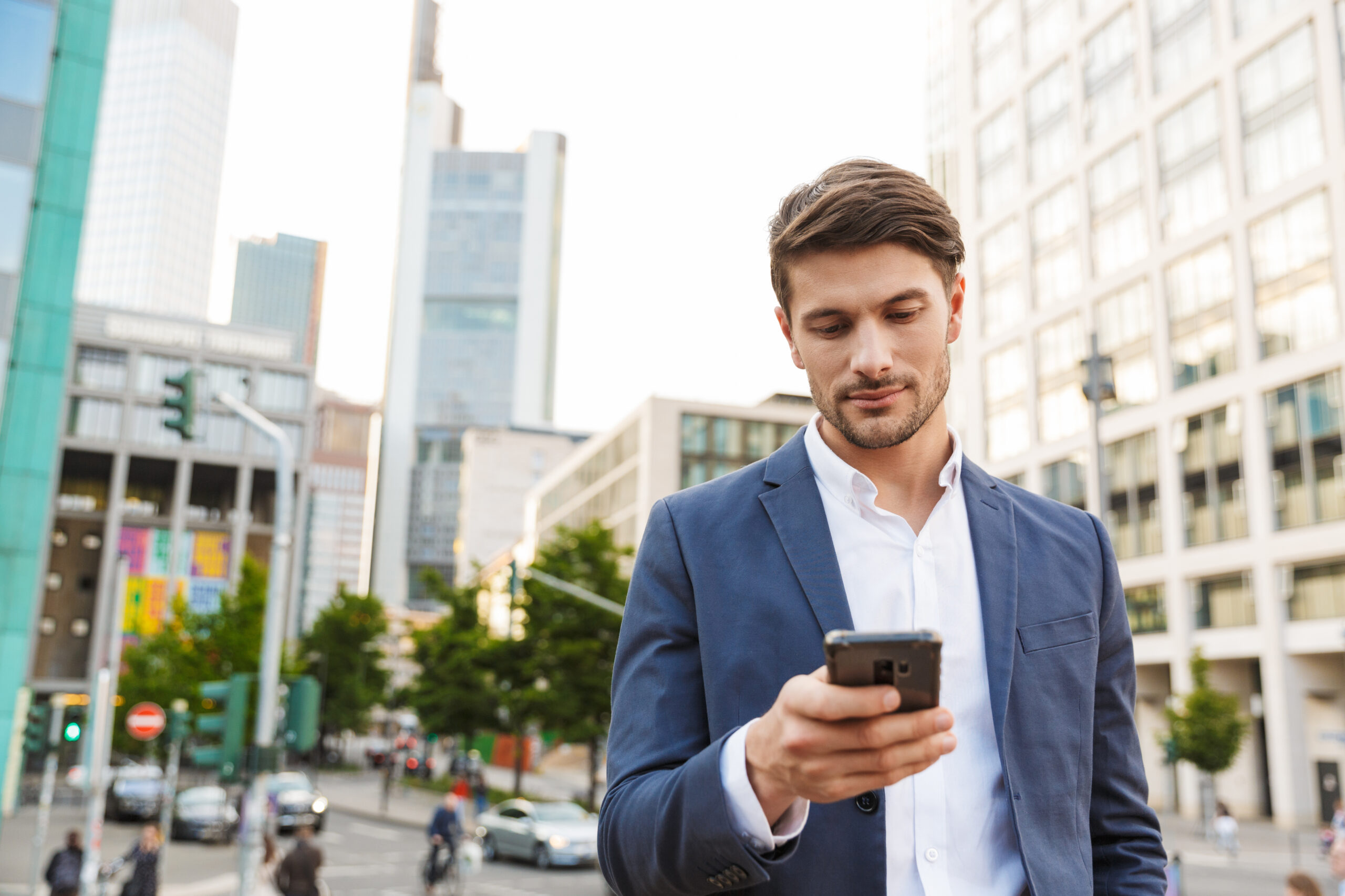 System enova - co to jest i do czego służy w organizacji?